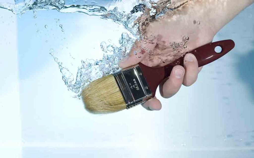 Washing paint brushes store